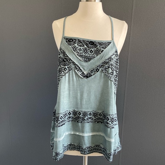 POL | Tops | Nwot Pol Razorback Tribal Tank Green Small | Poshmark
